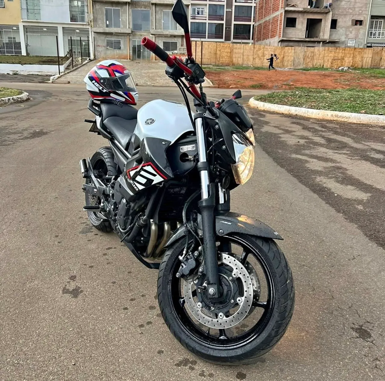 Motos YAMAHA XJ6 no Brasil