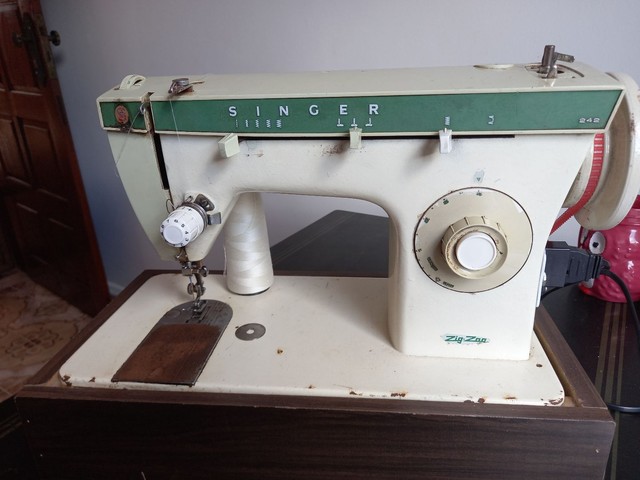 Maquina singer 242 | +17 anúncios na OLX Brasil