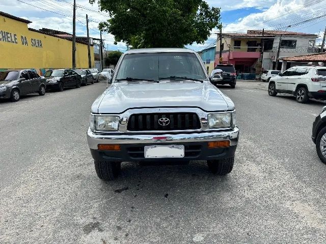 TOYOTA HILUX 2002 Usados e Novos