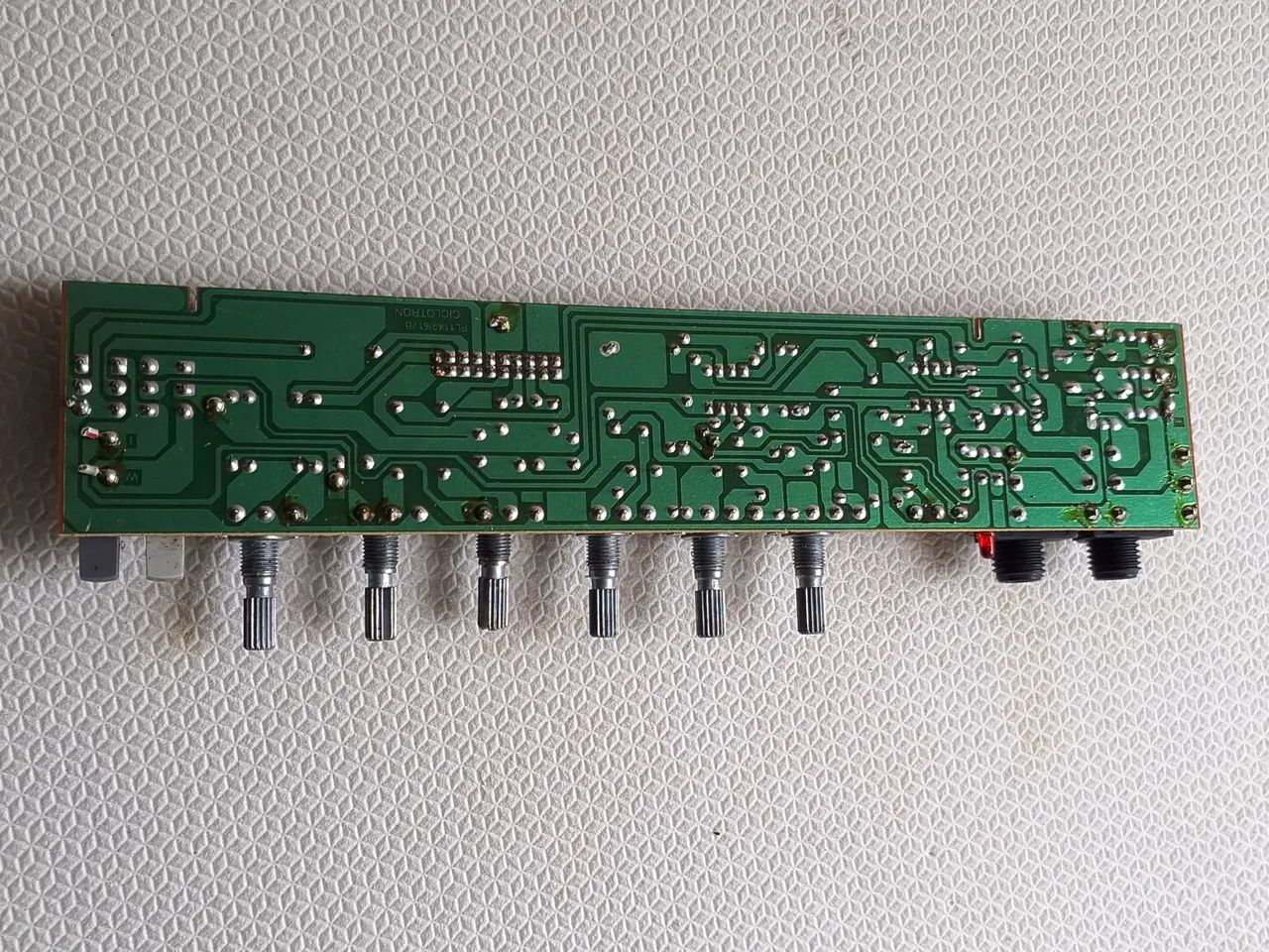 Placa do módulo PL1149 de um canal da mesa de som Wattsom/Ciclotron ...