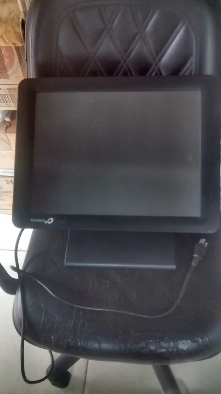 Vende-se Um Monitor Bematech BT15XX 15 Polegadas Touch Screen Em Um ...
