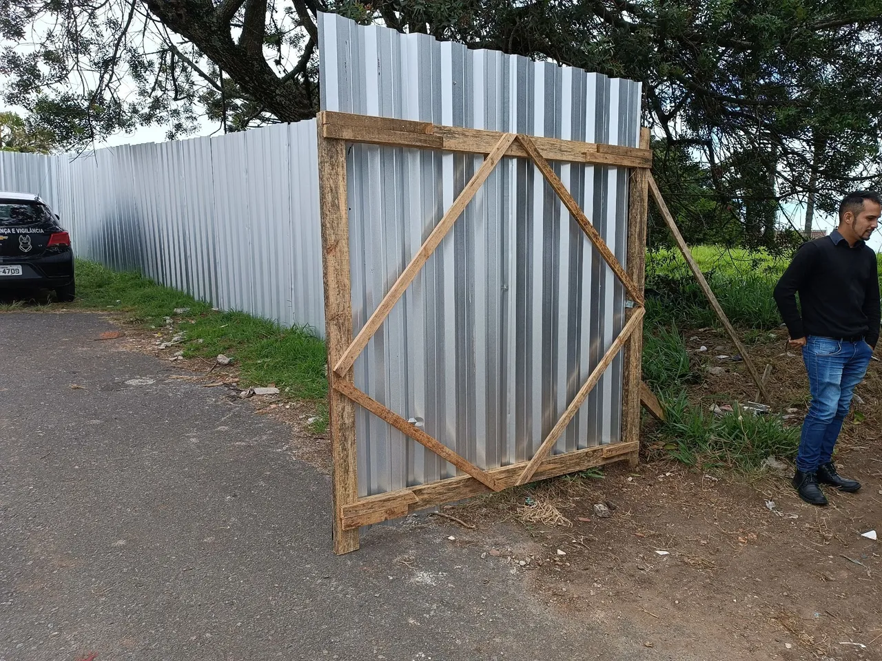 "tapumes de obra" no Brasil