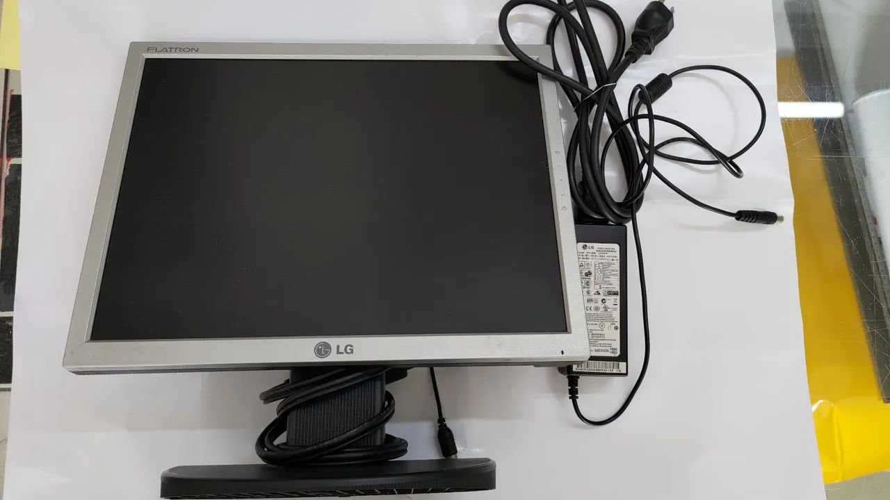 "monitor lg 15" no Brasil