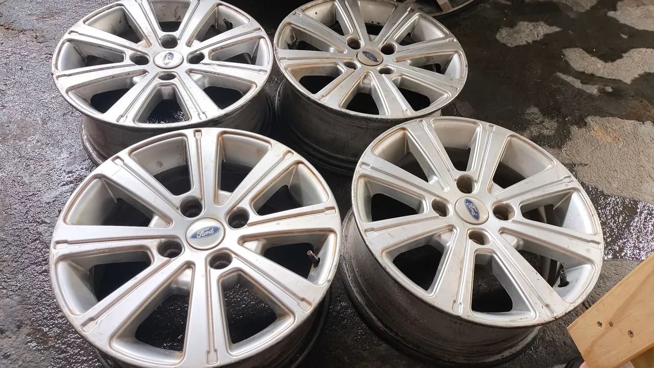 Jogo de Rodas Ford 15 polegadas - Carros, vans e utilitários - Setor ...
