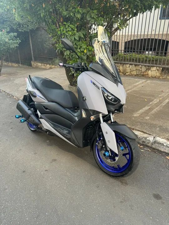 Motos YAMAHA XMAX no Brasil