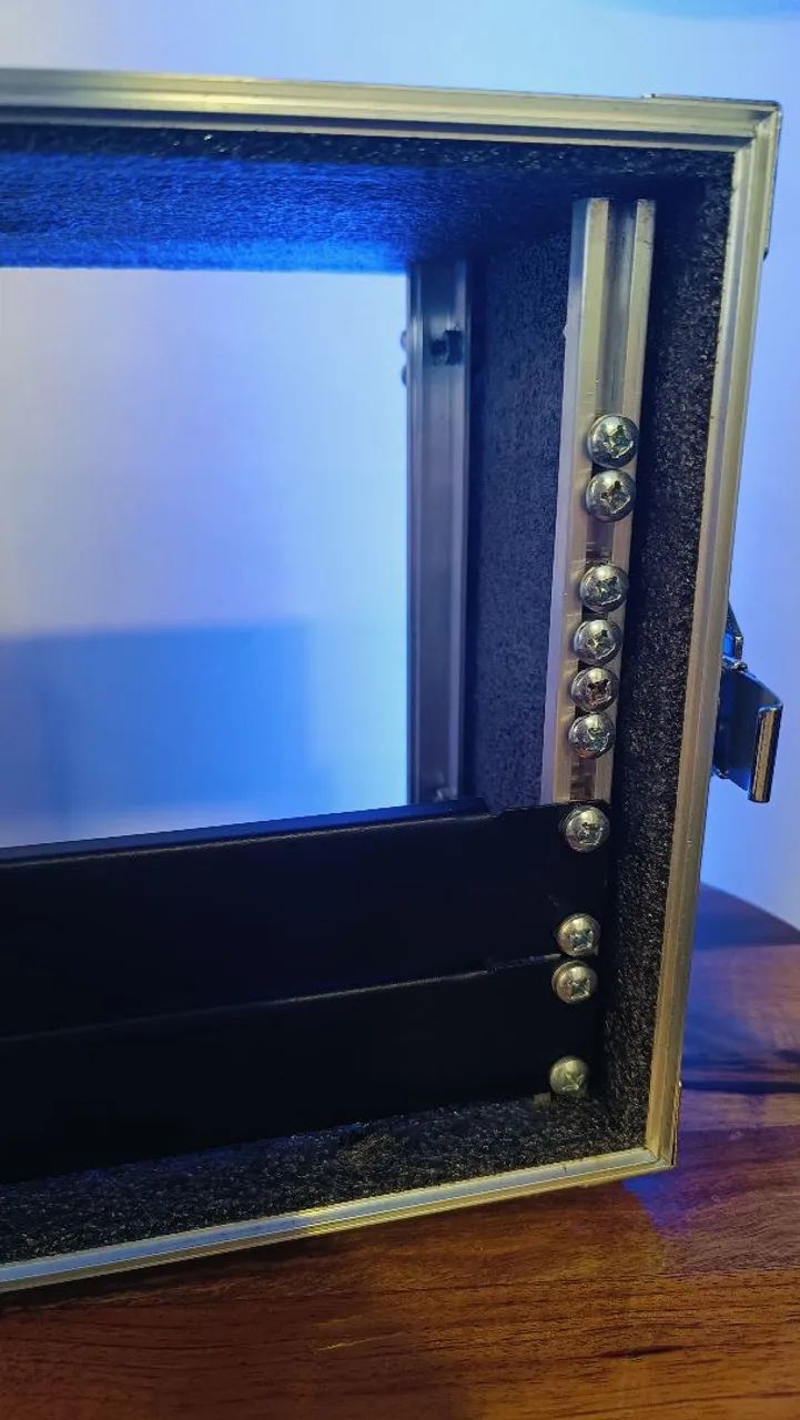 Hard Case Rack Ideal para usar em Mesa Digital, UI24, Axios 24, XR16 ...