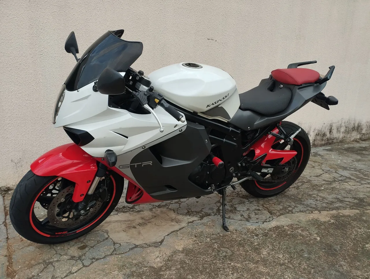 Motos KASINSKI COMET no Brasil
