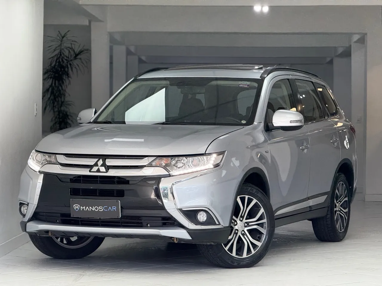 MITSUBISHI OUTLANDER 2016 Usados e Novos