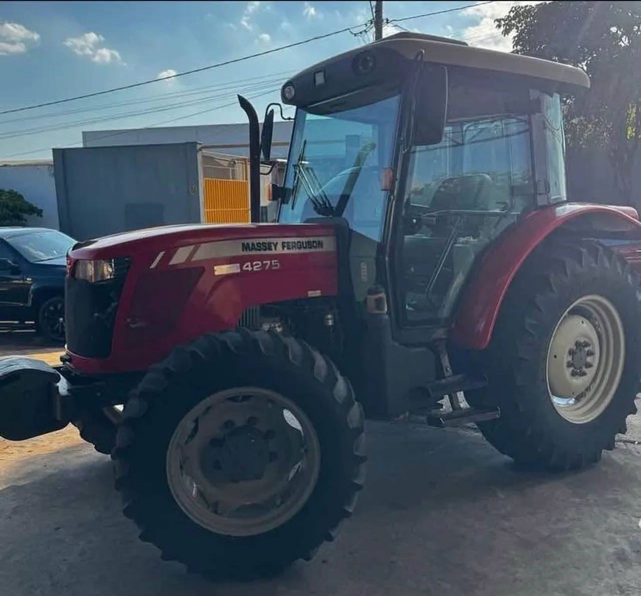 "trator massey ferguson 4275" - Tratores e máquinas agrícolas no Brasil