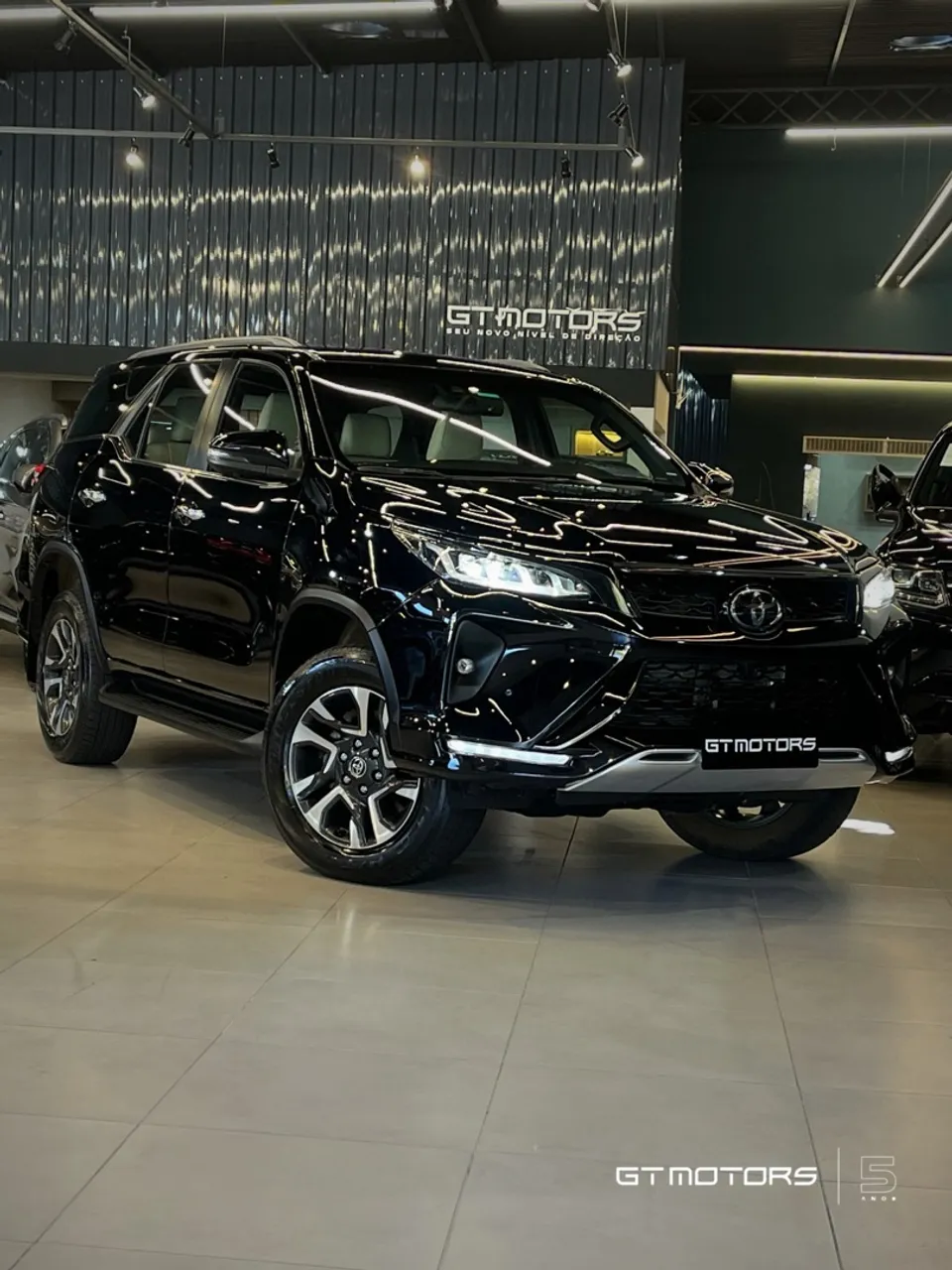 TOYOTA HILUX SW4 DIAMOND 2.8 TB 4X4 DIE. AUT. Usados e Novos em MG