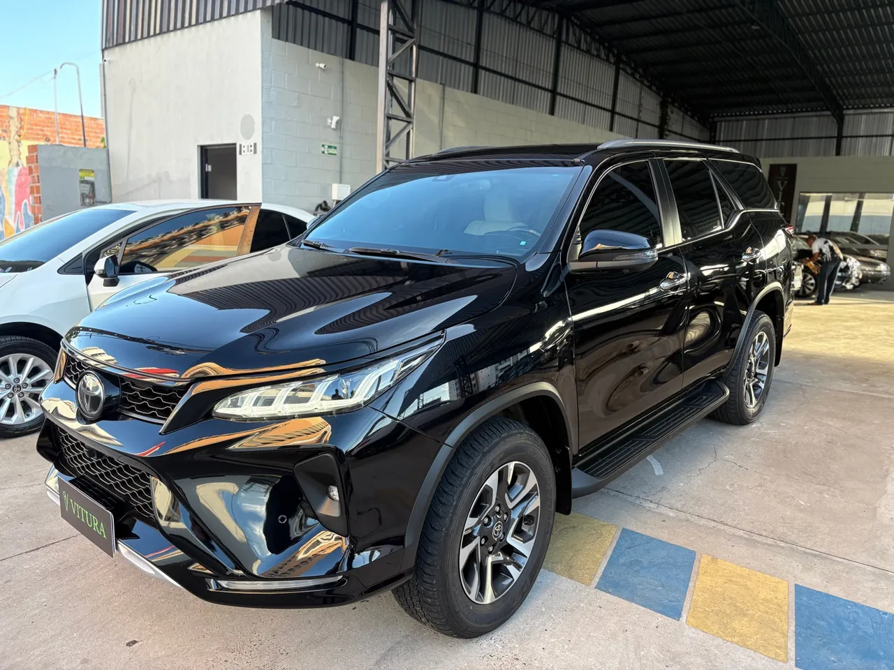 TOYOTA HILUX SW4 DIAMOND 2.8 TB 4X4 DIE. AUT. Usados e Novos