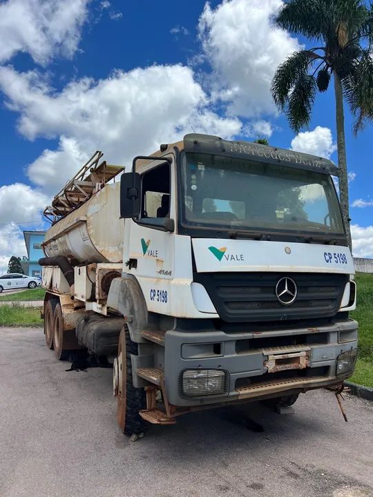 Caminhão Mercedes Benz Axor 4144 sucata para peças - Caminhões - Centro ...