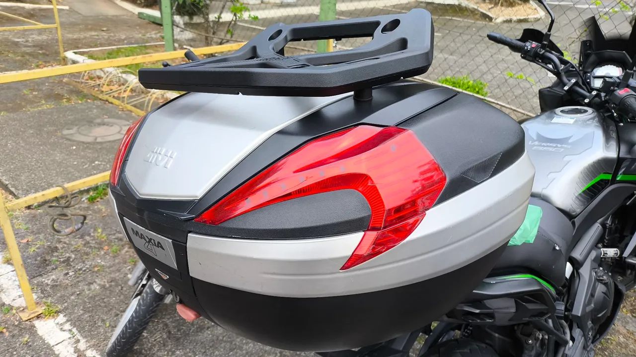 Baú Givi Maxia 4 V56 - Peças para motos - Bom Retiro, Joinville ...