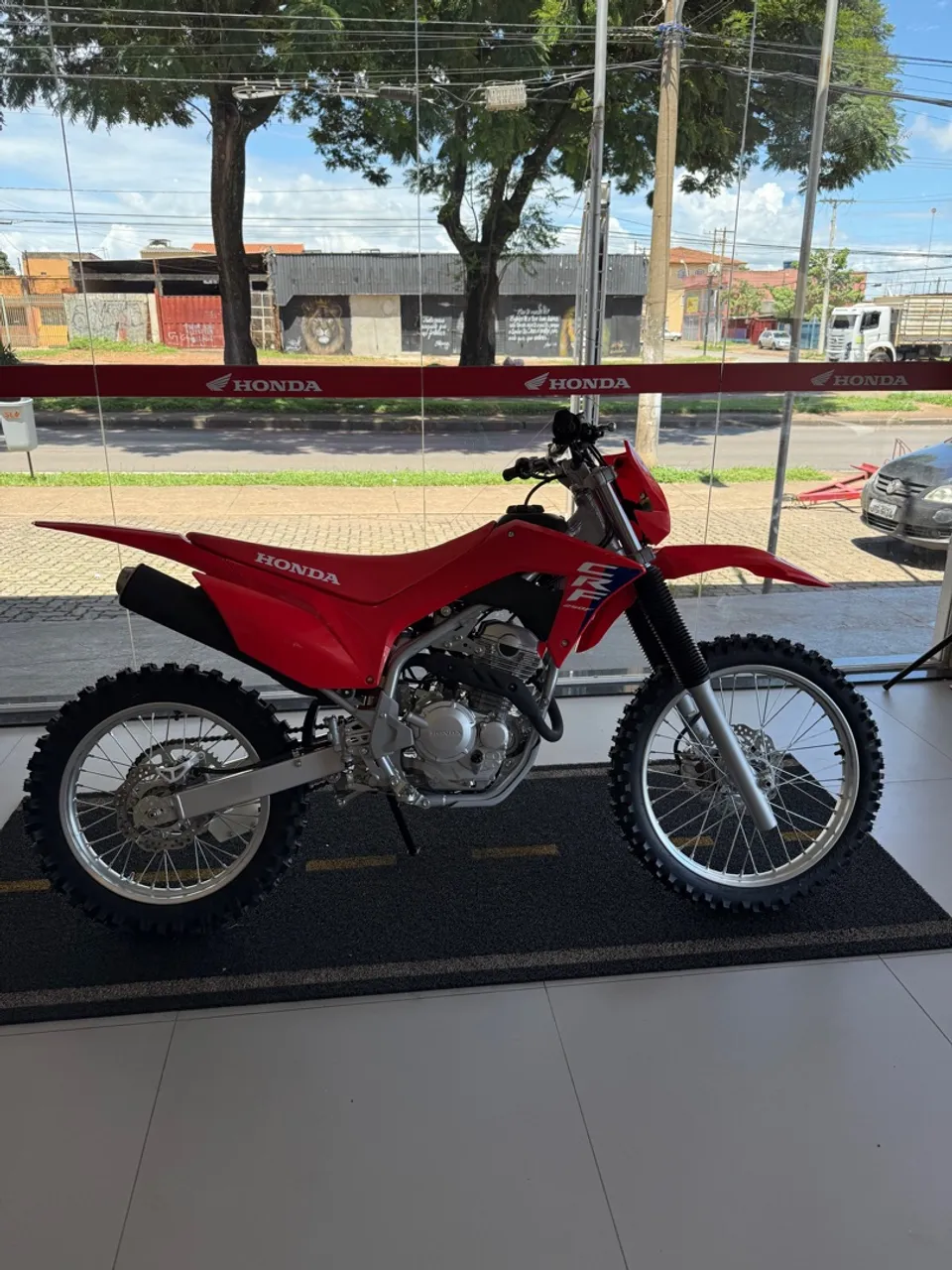 Motos HONDA CRF no Brasil