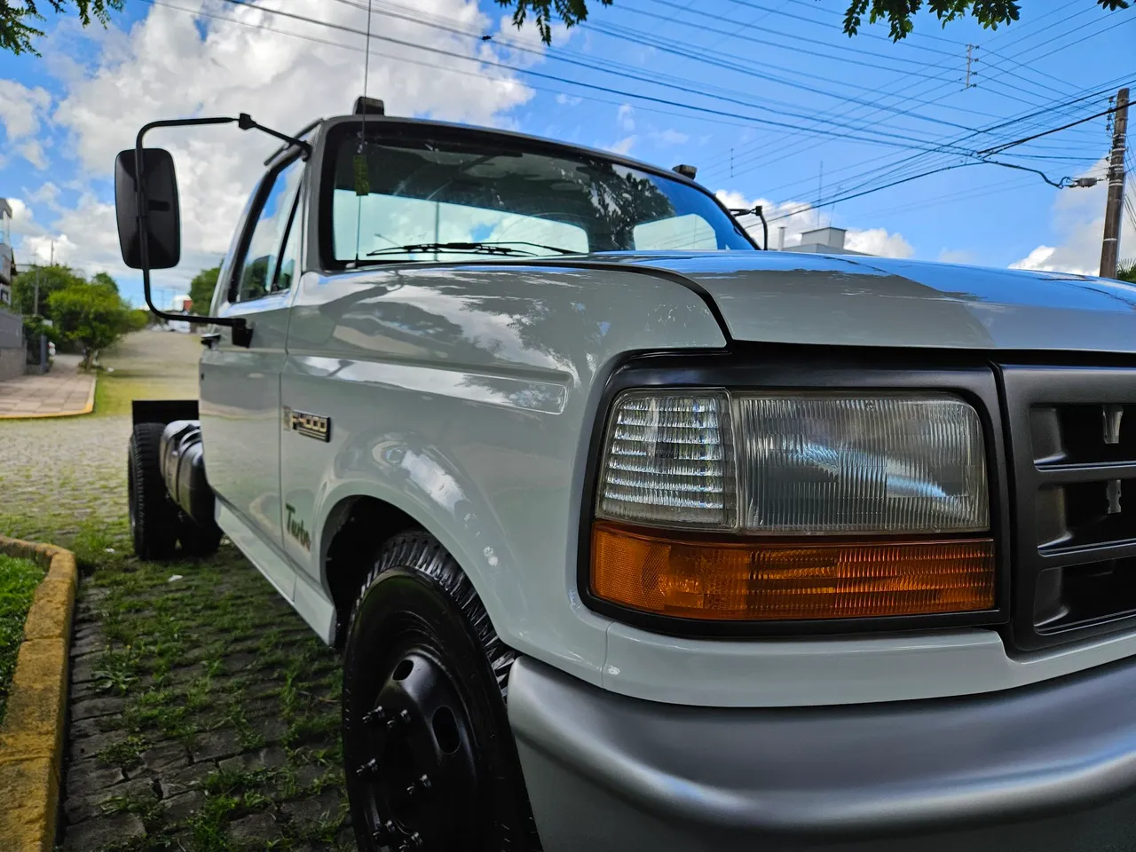 FORD F-4000 Usados e Novos