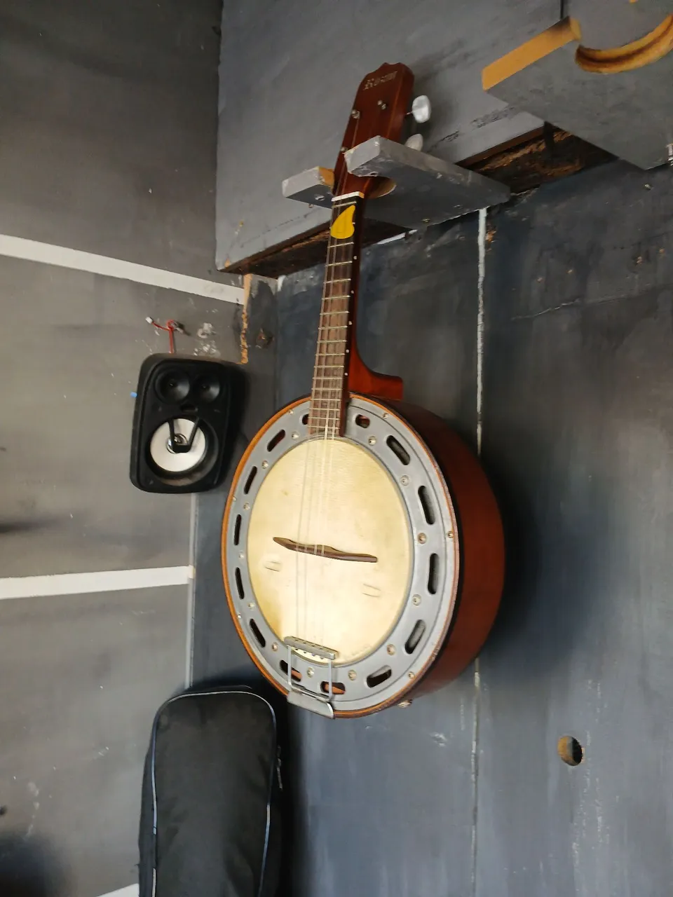 "instrumento musical banjo" - Instrumentos musicais no Brasil