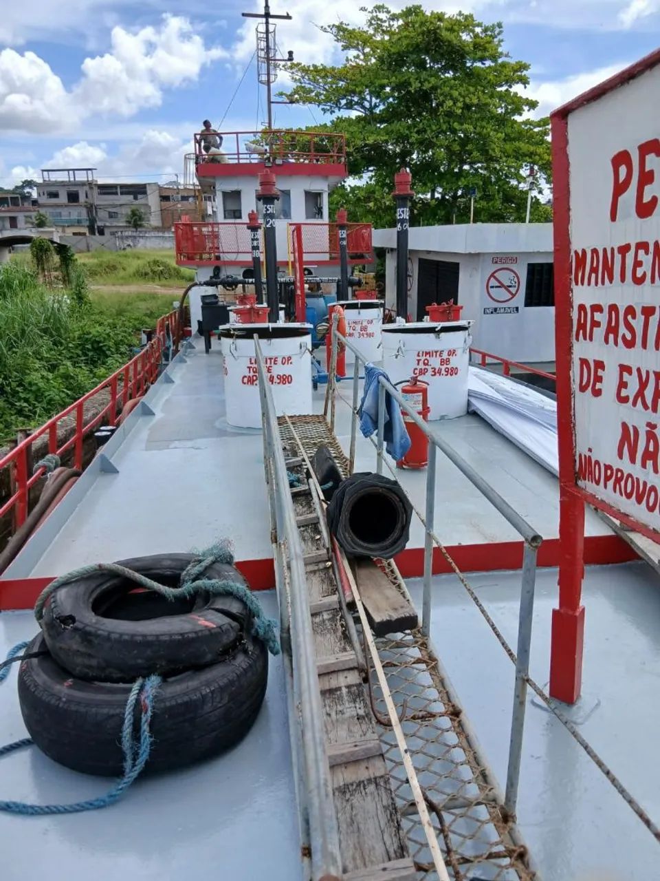 Ferry Boat combustível ou água - Máquinas pesadas para construção ...