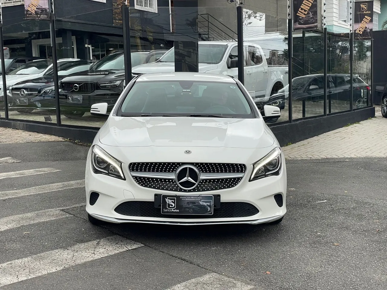 MERCEDES-BENZ CLA-180 Usados e Novos