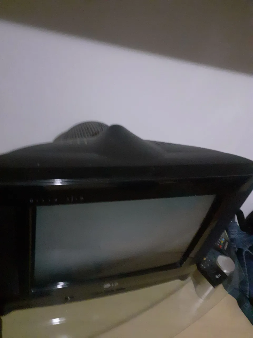 "tv de tubo" - TVs no Brasil