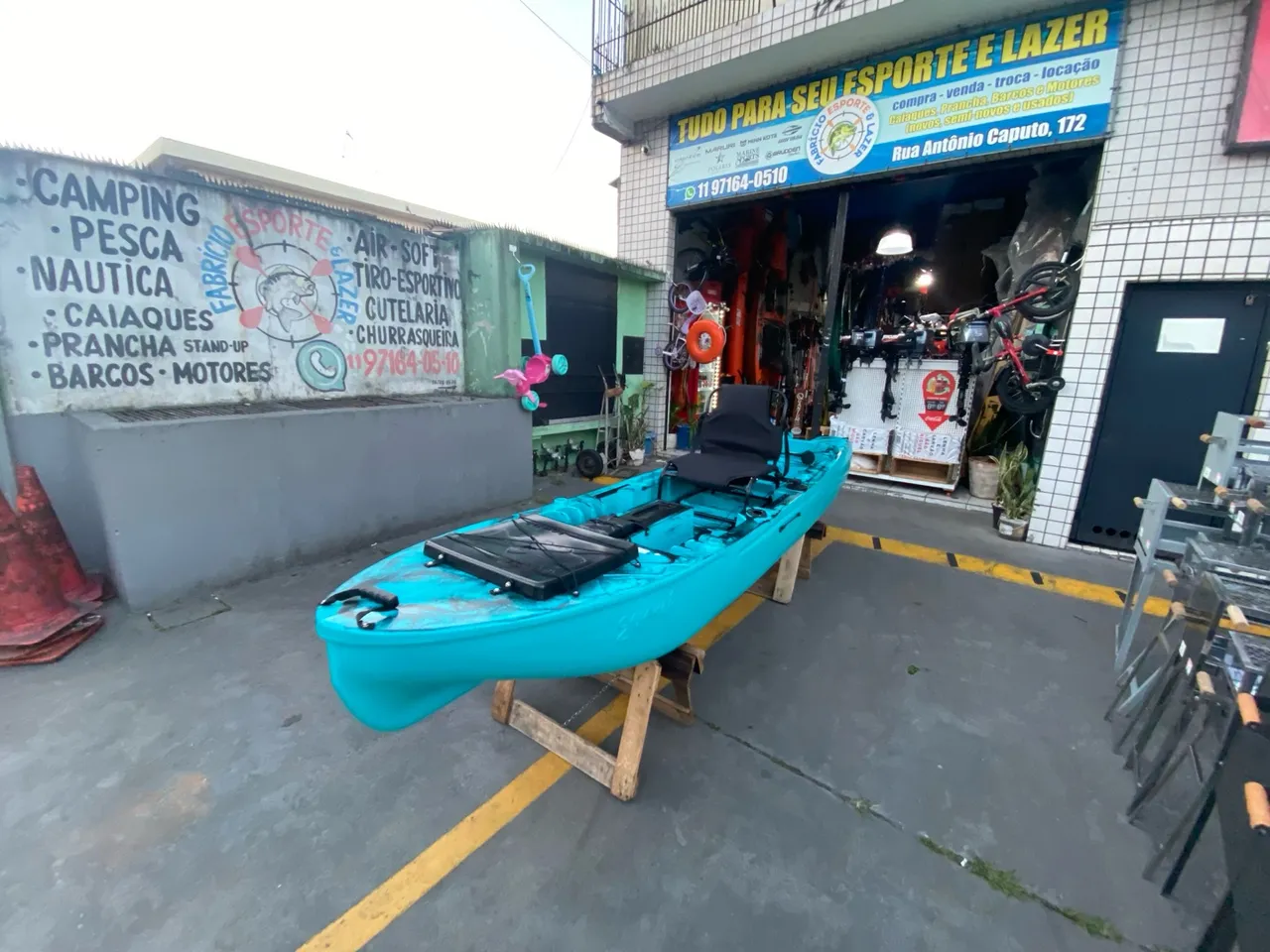 "caiaques com motor" no Brasil