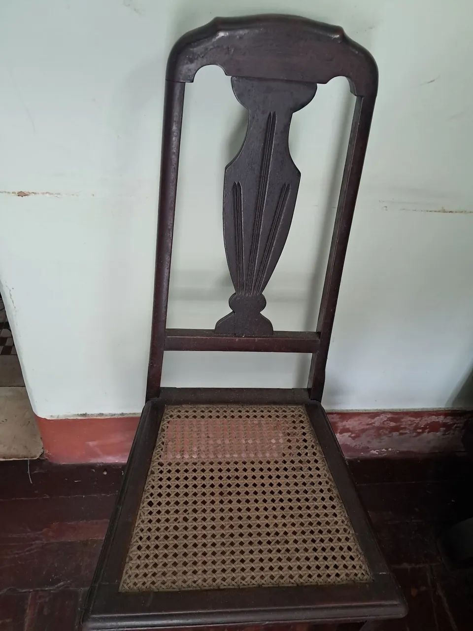 Cadeira Antiga em Imbuia e Palhinha - Bancos e Cadeiras - Santa Rosa ...