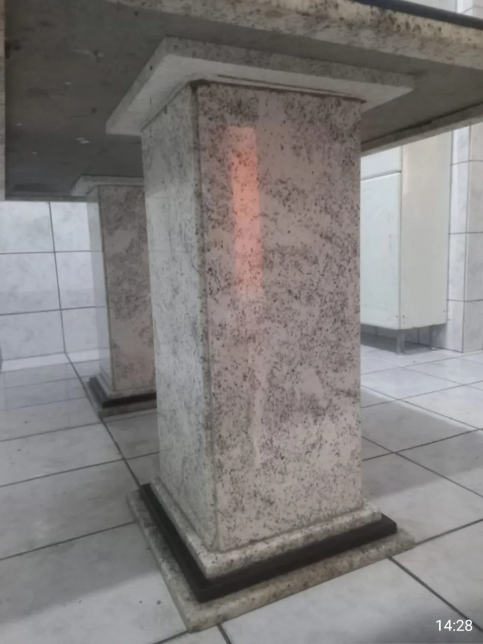 "mesa de granito redonda" - Mesas no Brasil