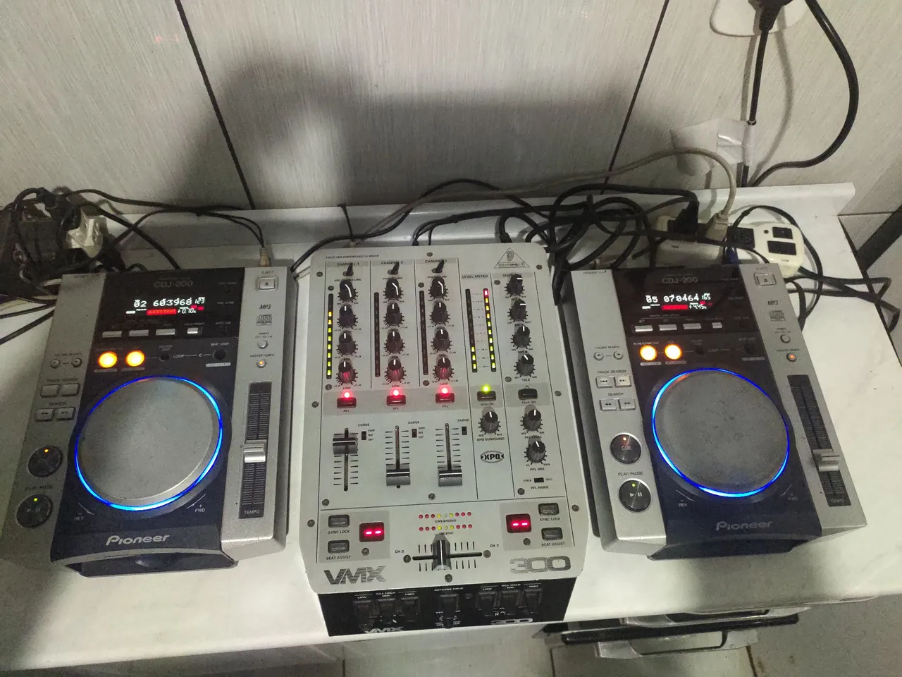 "cdj pioneer 300" no Brasil