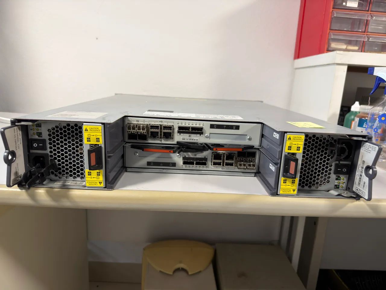 Storage IBM Fibre Channel e iSCSI V7000 com discos SAS - Armazenamento ...