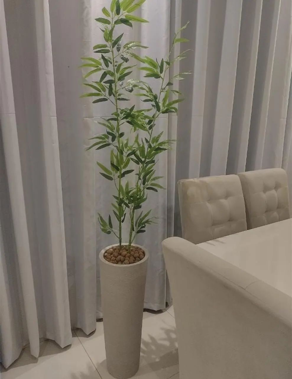 Vendo jarro com galhos de bambú artificial - Jardinagem e Plantas ...