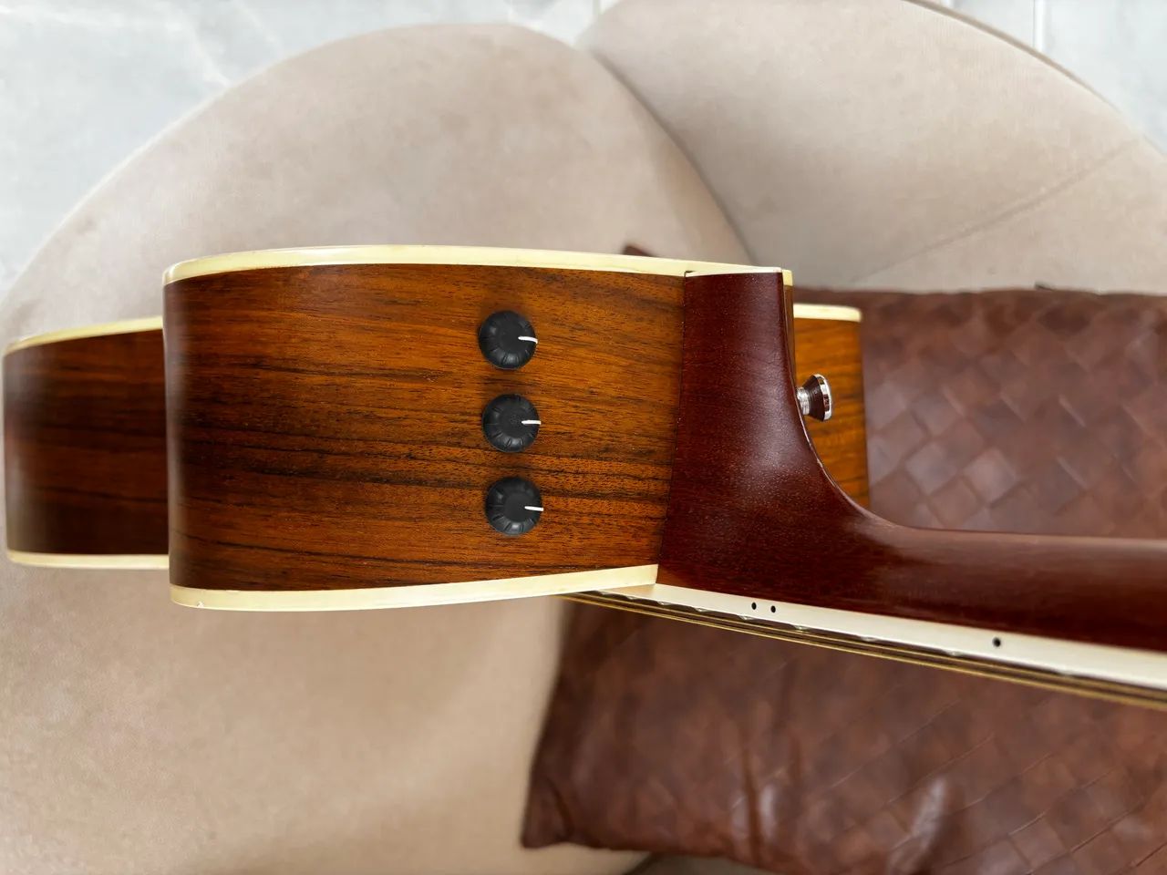 Taylor 414ce - excepcional sonoridade - Instrumentos musicais - Setor ...