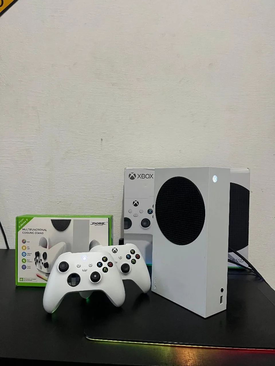 Xbox Series S 512GBssd + 2 Controles Originais C/ Base - Consoles de ...