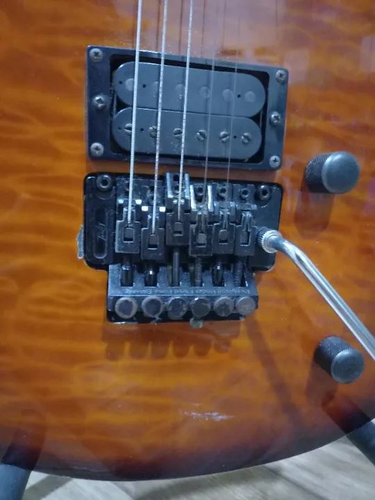 Guitarra predator peavey II - Instrumentos musicais - Vila Glória ...