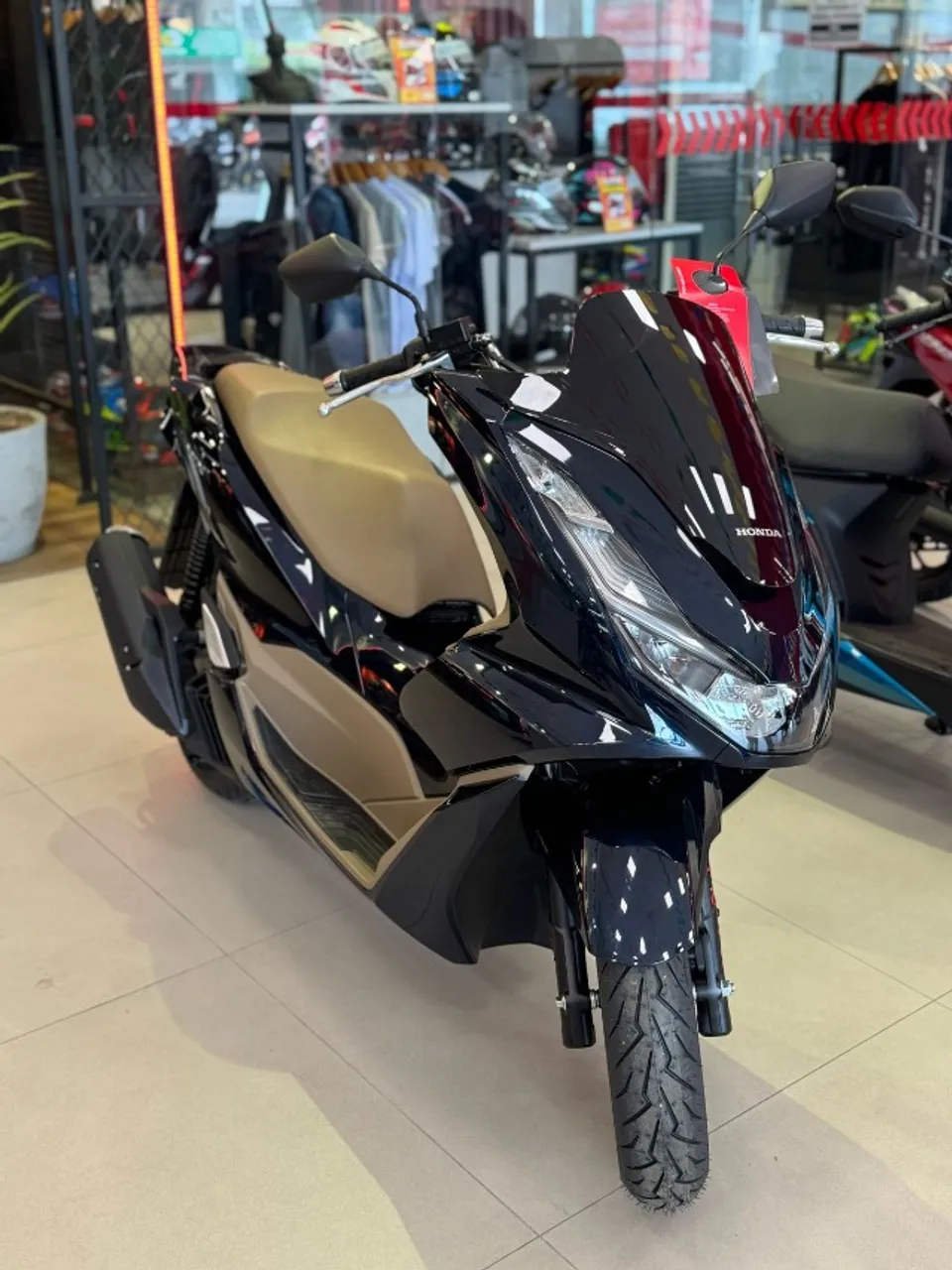 Motos HONDA PCX 2025 no Brasil
