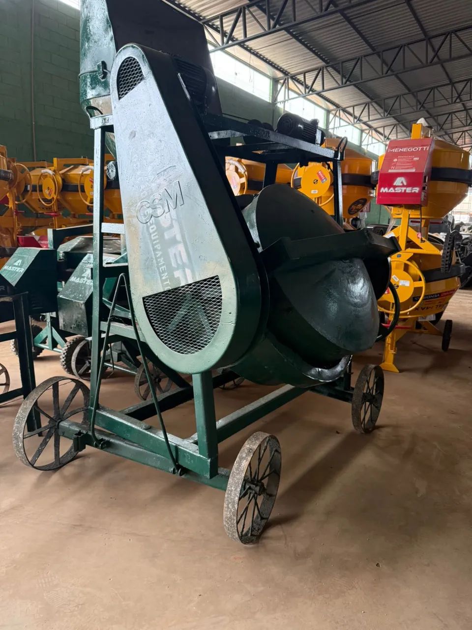 Betoneira 600 Litros(Usada) - Ferramentas de Construção - Sítios Santa ...
