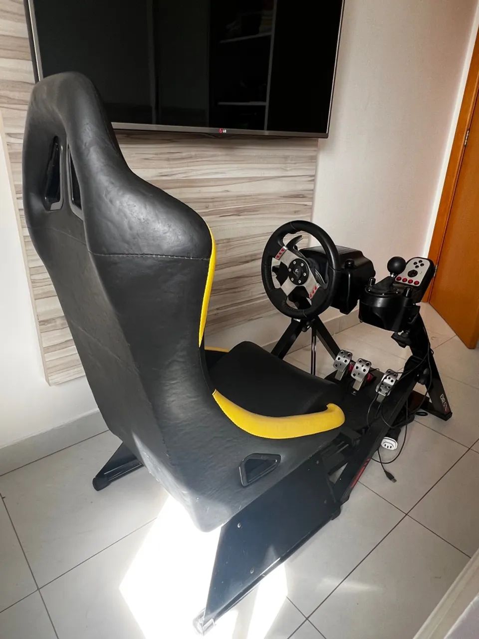 Volante Logitech G27 + Cockpit EXR-S XT com Cadeira Estilo Racing ...