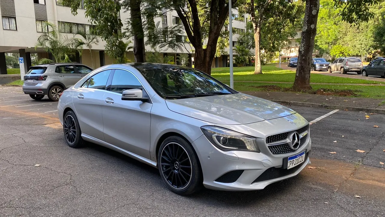 Mercedes-Benz CLA-200 2015 Usados e Novos