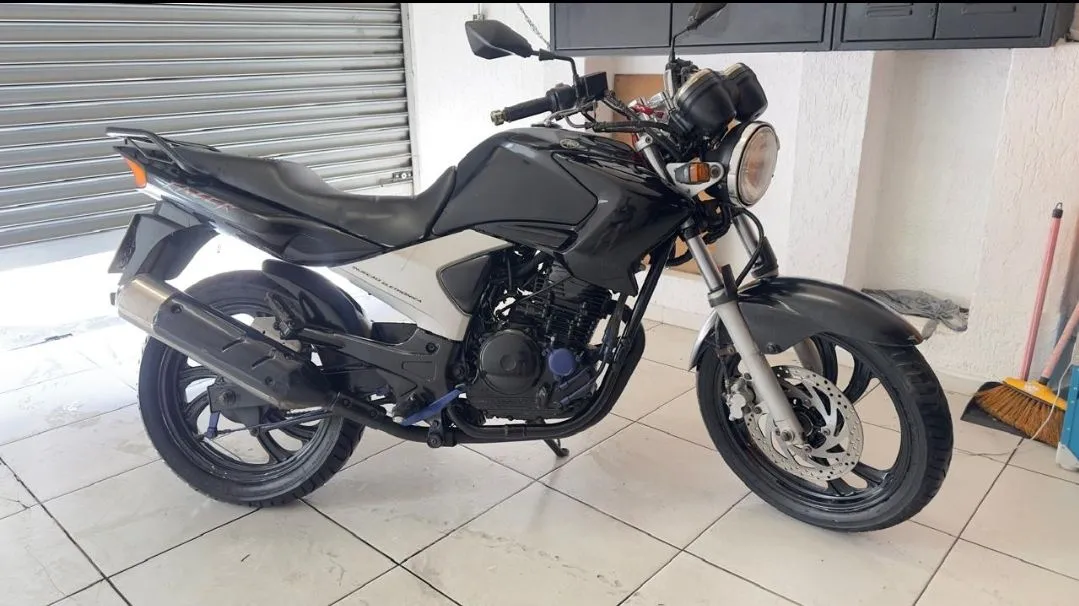 Motos YAMAHA FAZER 2008 no Brasil