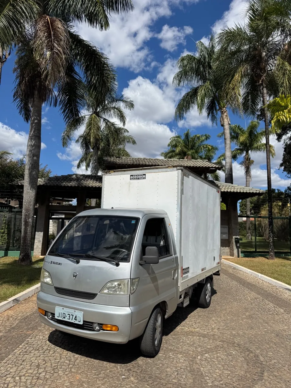 "effa towner" - Carros Usados e Novos à venda