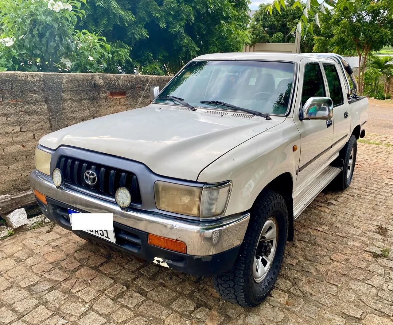 TOYOTA HILUX 2002 Usados e Novos