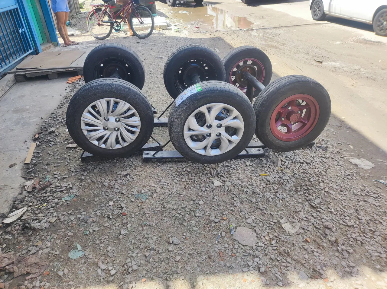 "rodas de carro" - Peças para carros, vans e utilitários no Brasil