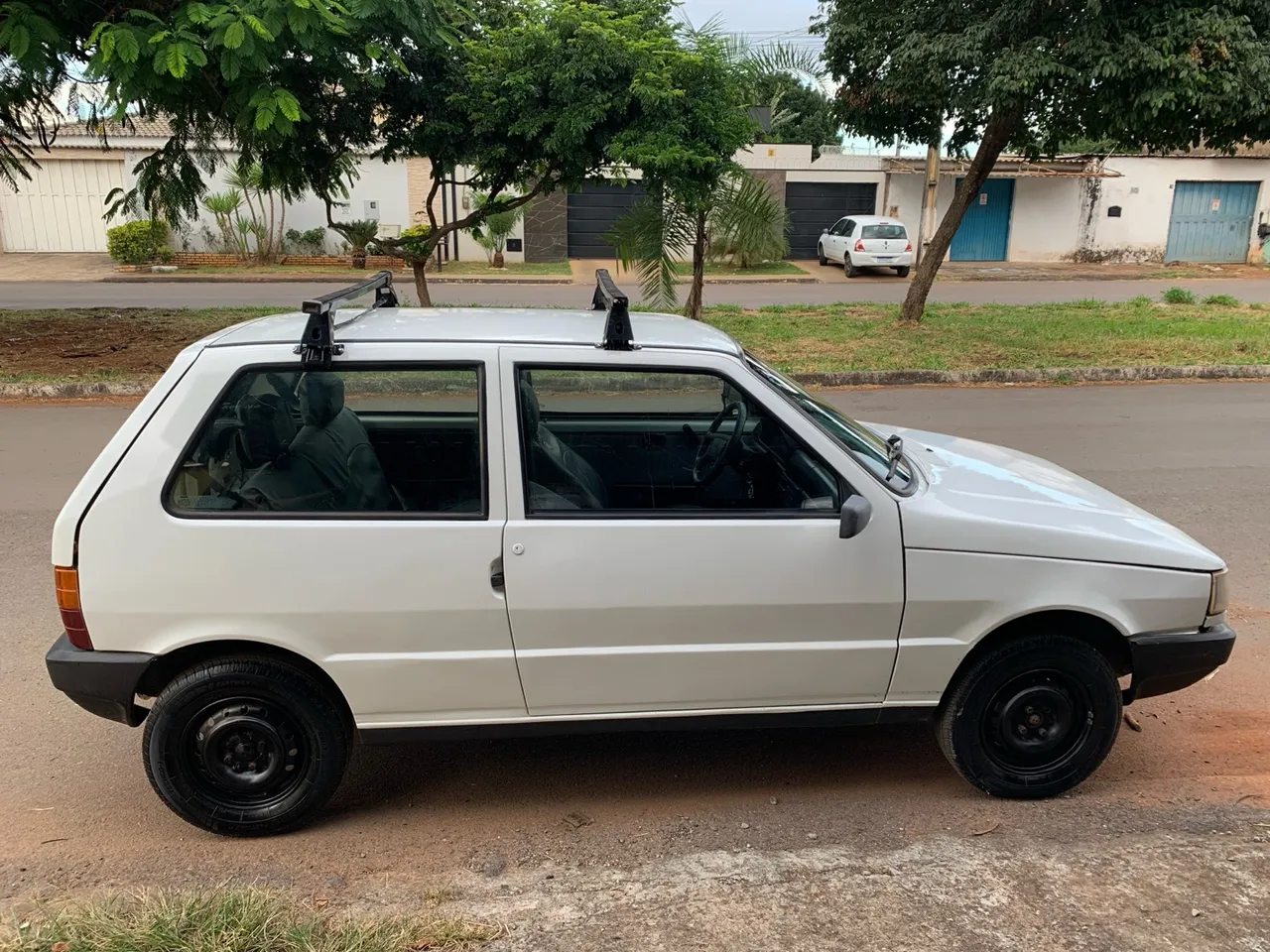 Fiat Uno 2000 Usados e Novos