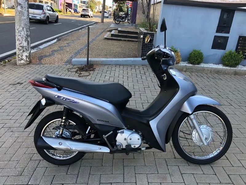 Motos HONDA BIZ 2015 no Brasil