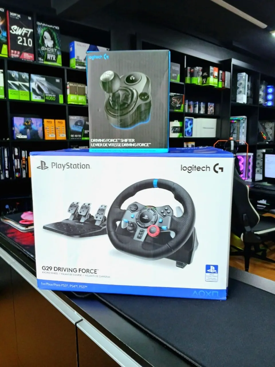 "volantes logitech" no Brasil