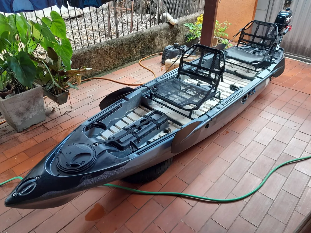 "caiaques com motor" no Brasil