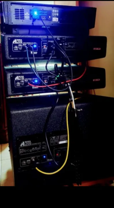 "sistema line array vertical" no Brasil