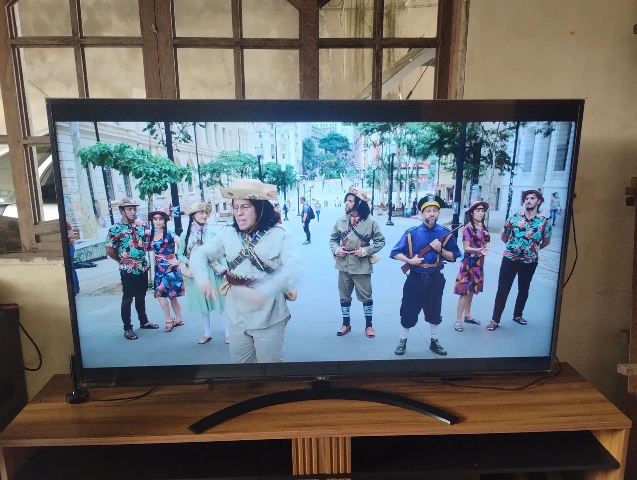 "tv de 65 polegadas" - TVs no Brasil