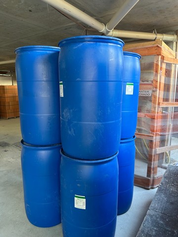 Tonel plastico 200 litros | +32 anúncios na OLX Brasil