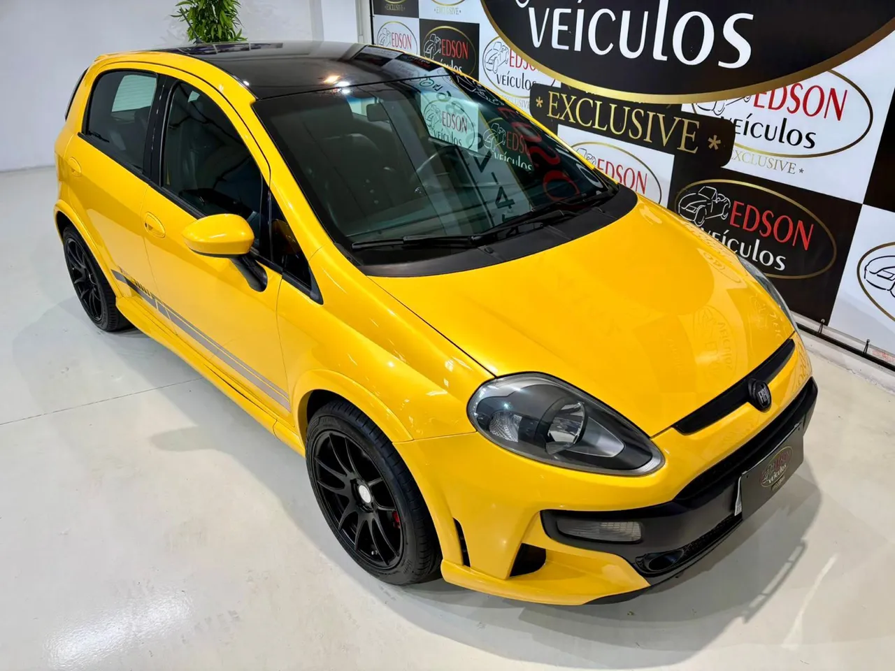 FIAT PUNTO T-JET 1.4 16V TURBO 5P Usados e Novos