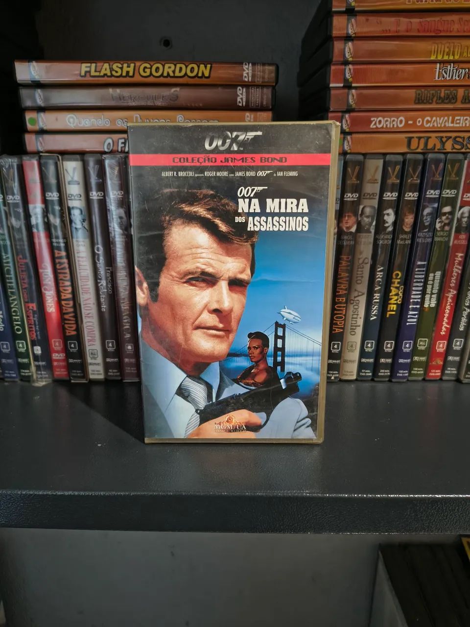 Fita VHS 007 - Na Mira dos Assassinos - DVD, Blu-Ray e Vídeo Cassete ...