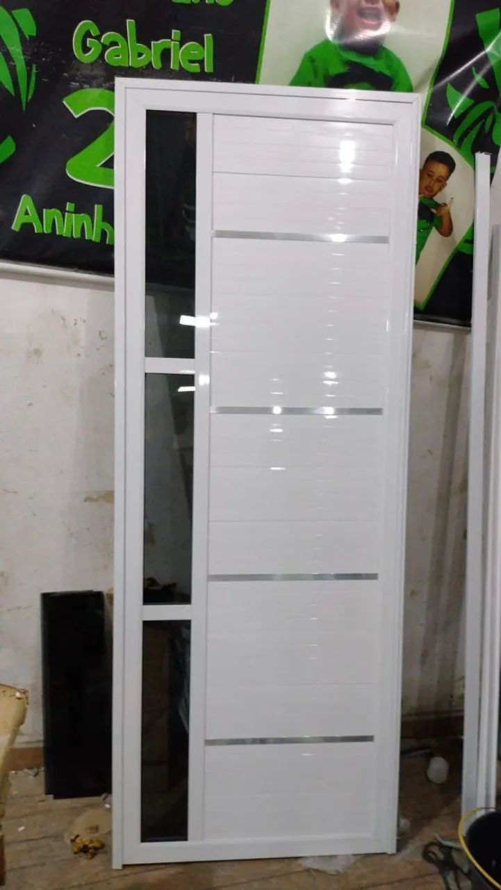 PROMOÇÃO PORTA LAMBRIL 210X80 COM PUXADOR DE ALUMÍNIO - Portas e ...